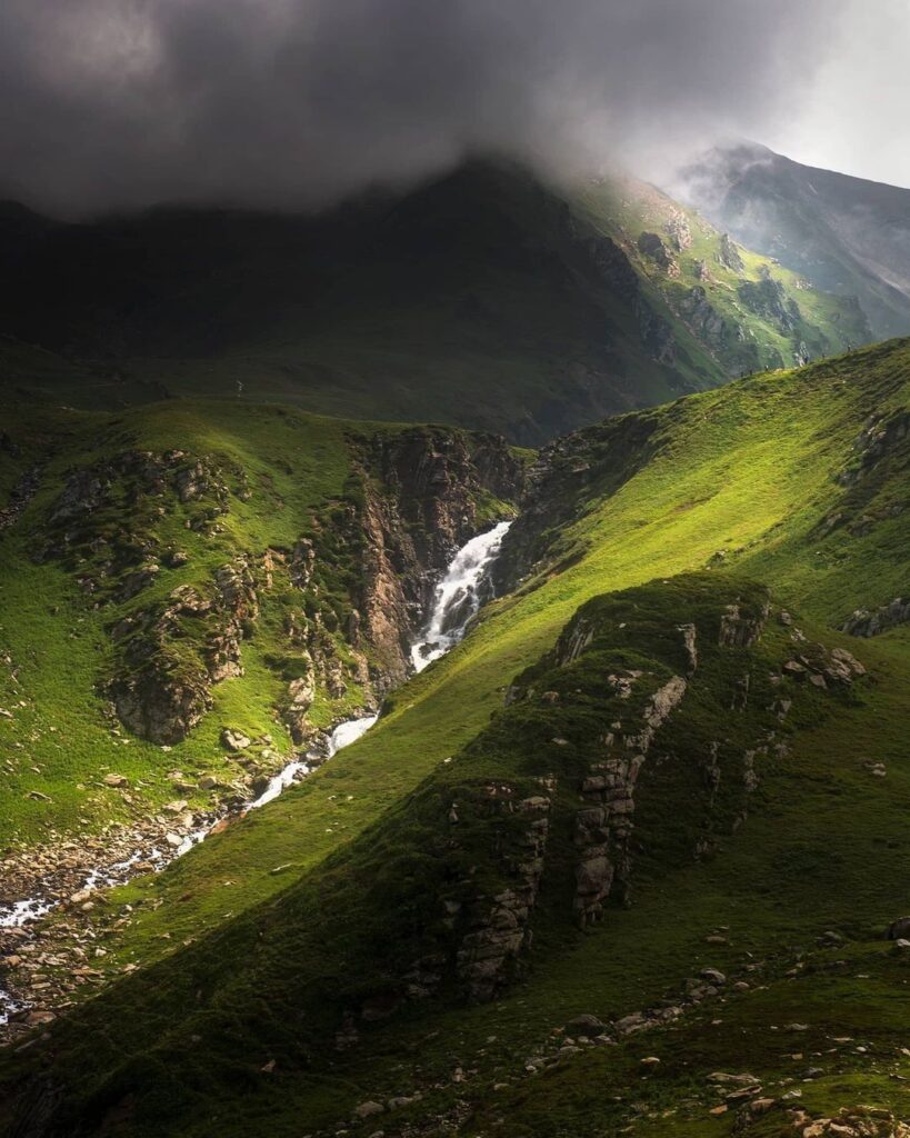 About Us – Mango Man Tours